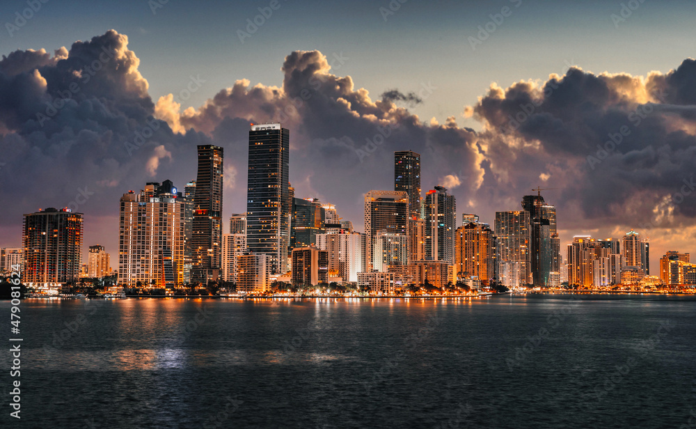 Zdjęcie bez tantiem: skyline miami florida beautiful cute panorama views clouds sky buildings ...