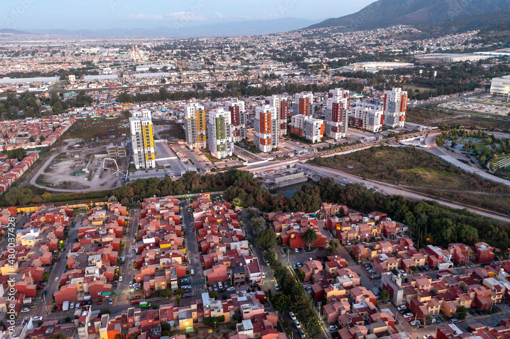 Foto de Stock Vista panorámica de Tultitlán, Estado de México | Adobe Stock