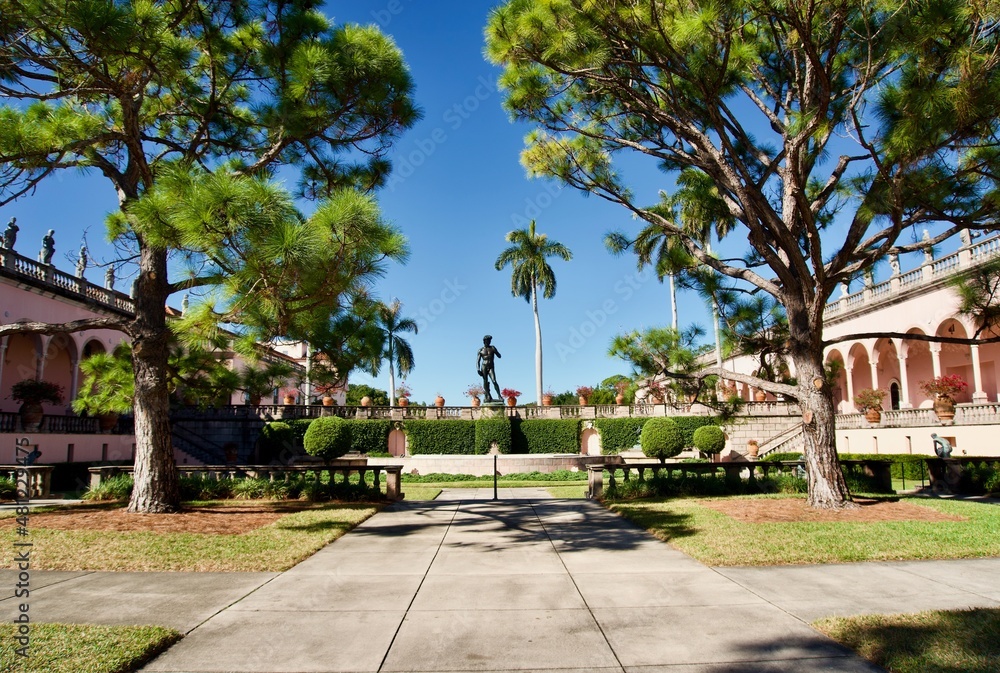 The John and Mable Ringling Museum of Art Courtyard Sculptures in ...