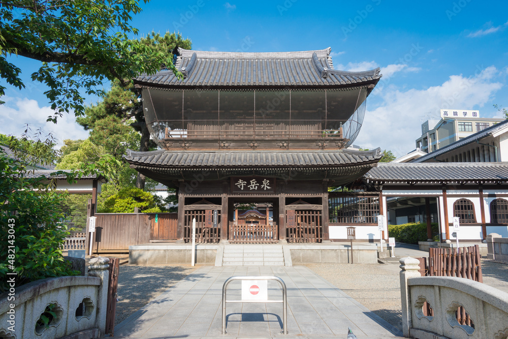 Foto de Stock Tokyo, Japan - Mar 18 2019 - Sengaku-ji Temple in Tokyo ...