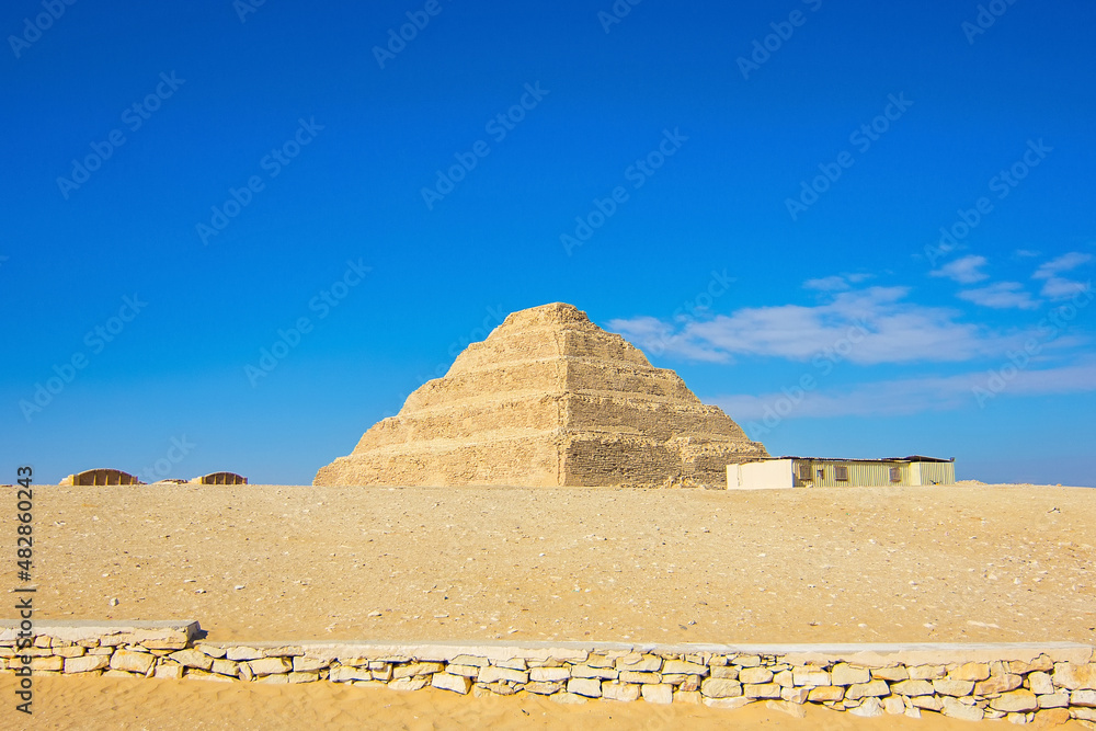 Foto Pyramid of Djoser (Step Pyramid) is an archaeological remain in the Saqqara necropolis ...