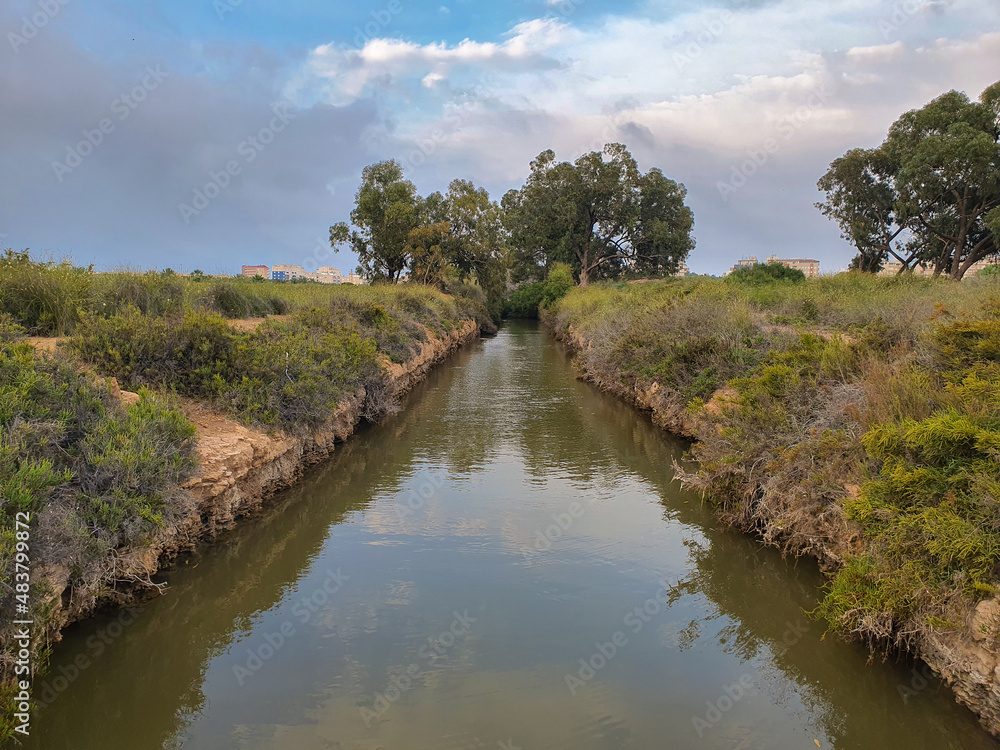 Vega Baja del Segura - El lago azul del Parque Natural de las Lagunas ...