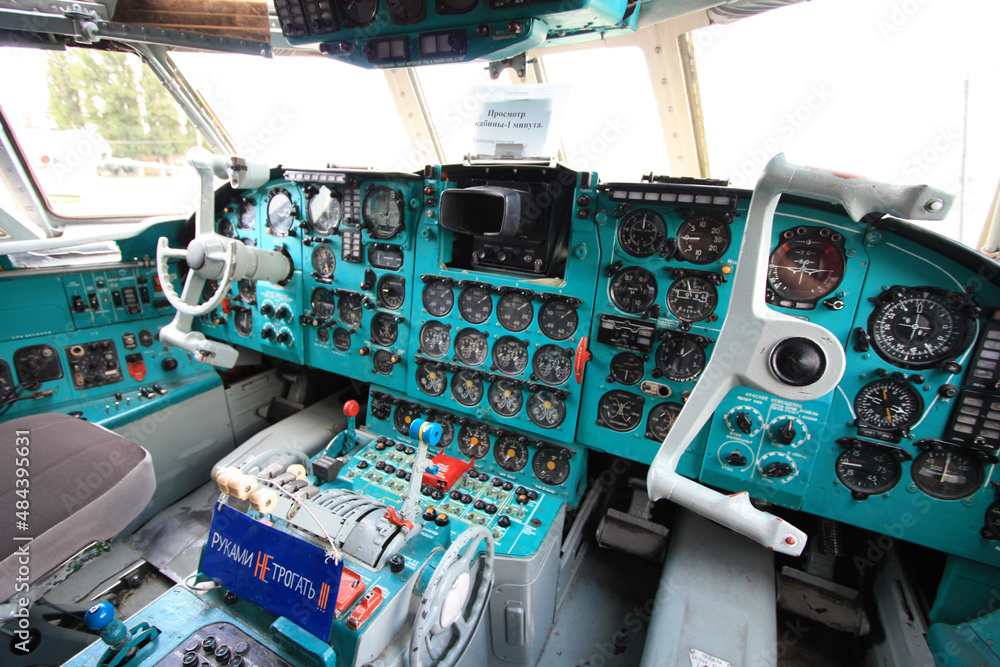 Interior view of the cockpit of an old Ilyushin Il-62 "Classic" long ...