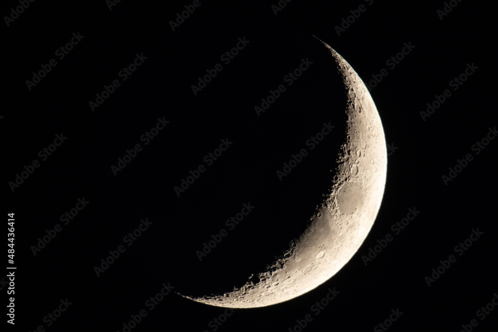 Waxing Crescent Moon の Stock フォト | Adobe Stock