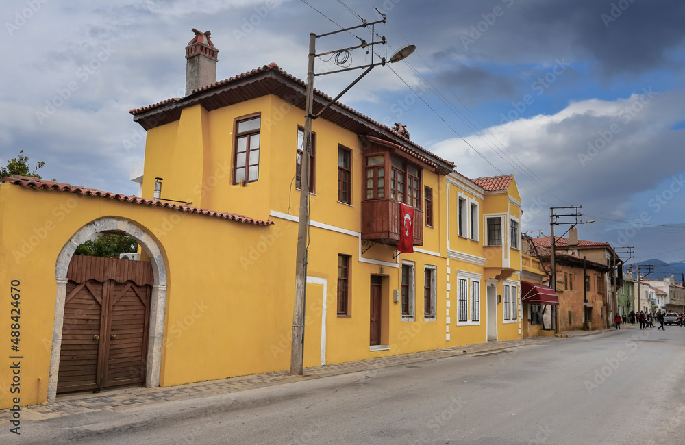 Turkey Milas houses built in the 19th century . The entrance to the two ...