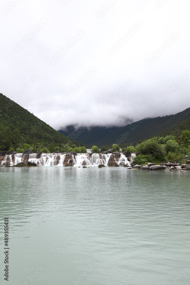 Foto de Stock Baishui River in Yulong Naxi Autonomous County, Lijiang ...