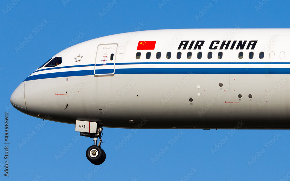 Air China Boeing 787-9 Dreamliner landing at Beijing Capital ...