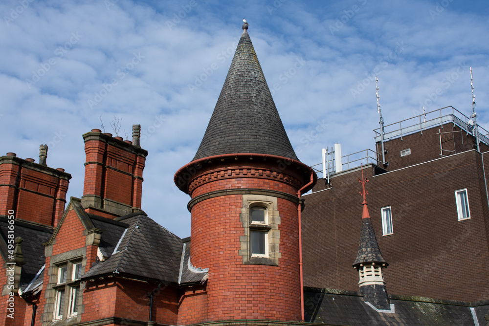 Stock-Foto „The Old Courts, Wigan town center, with blue skys behind ...