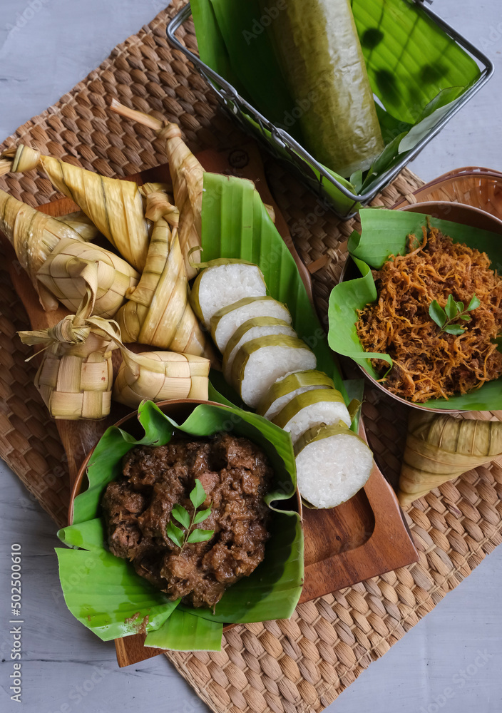 Photo Stock Traditional Muslim food popular among Malaysian. Lemang ...
