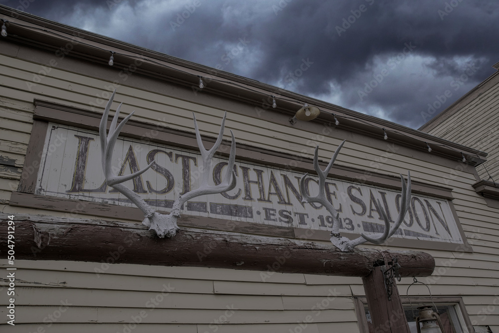 Foto de Stock The Last Chance Saloon, a still-operating old-west tavern ...