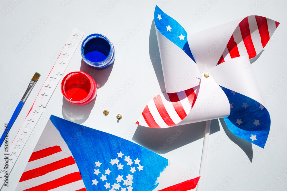diy 4th of july paper craft for kids. patriotic pinwheel turntable in ...