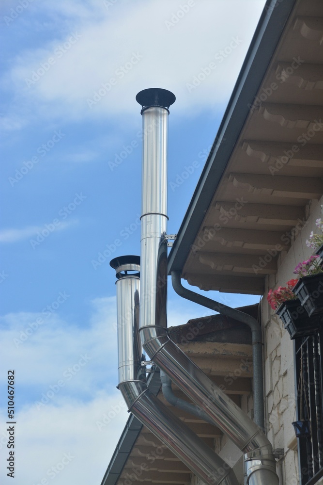 Foto stock di Tubería metálica de ventilación | Adobe Stock