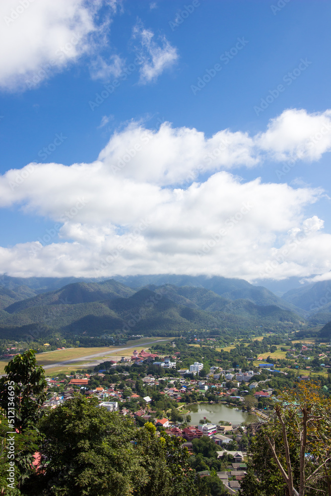Stock-Foto „The scenery of Mae Hong Son town,Chong Kham Lake,the ...