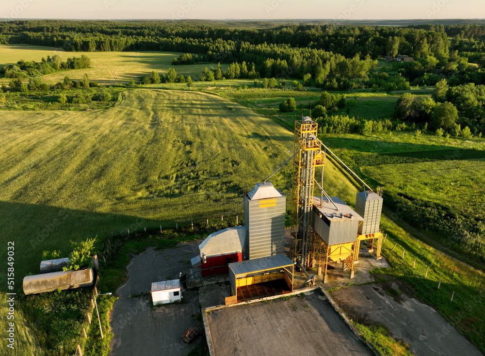 Fotografie Grain processing plant. Processing and sifting corn and ...