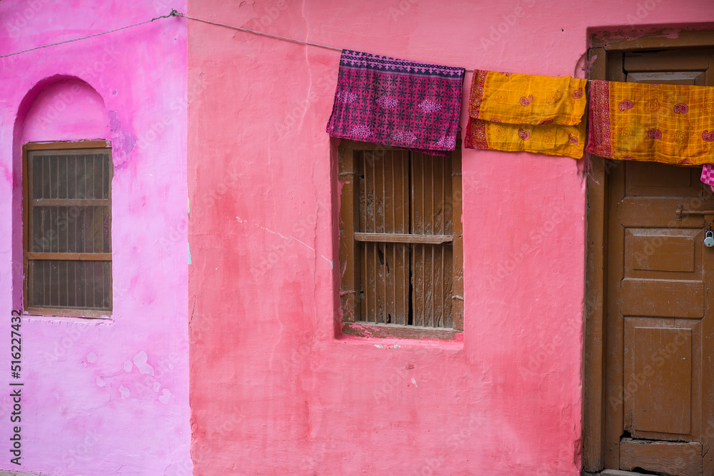 Bright colors of Indian street. Entrance door of an Indian house ...