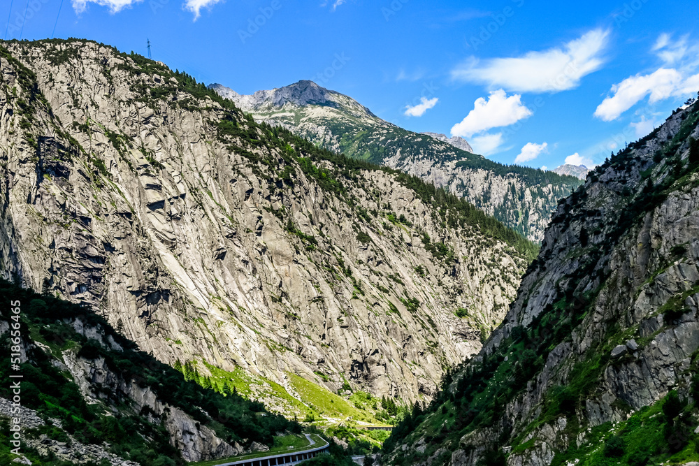 Schöllenen, Schöllenenschlucht, Schlucht, Passstrasse, Bergstrasse ...