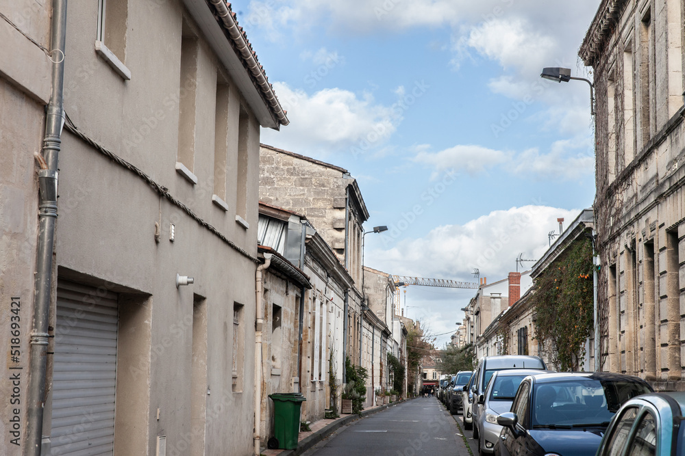 Selective blur on typical bordeaux buildings called echoppes ...