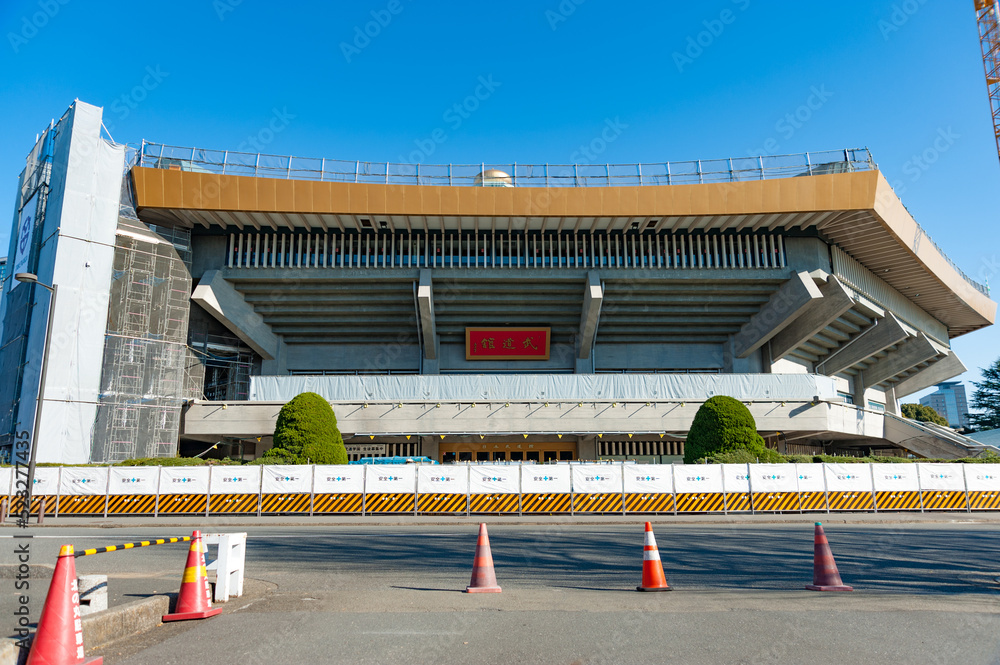 Foto Chiyoda City, Tokyo, Japan - January 02, 2020: Nippon Budokan ...