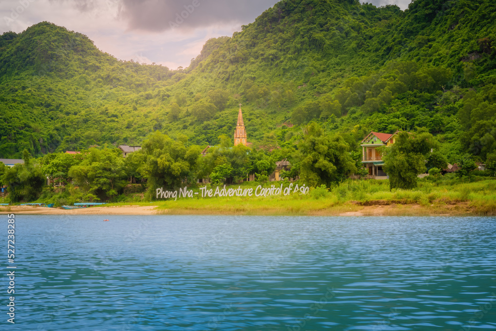 Phong Nha, Ke Bang cave, an amazing, wonderful cavern at Bo Trach ...