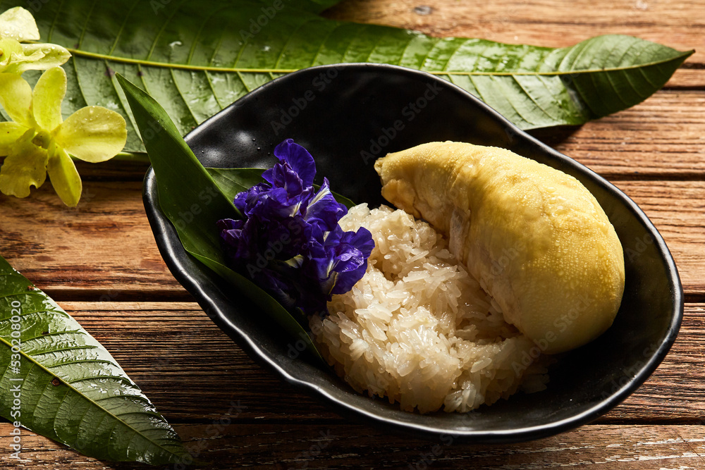 Asian Thai dessert tropical sweet durian peel with yellow bean, Ripe ...