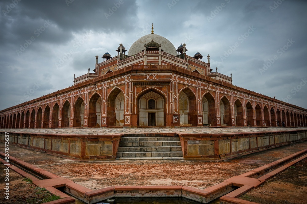 Humayun's tomb is the tomb of the Mughal Emperor Humayun in Delhi ...