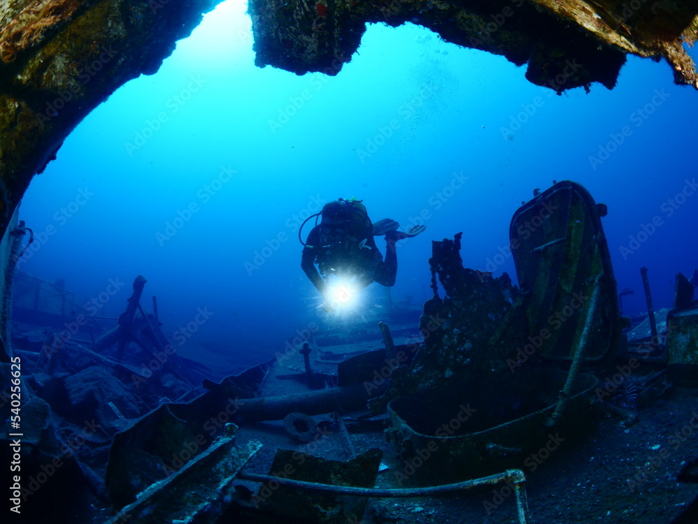 ship wreck underwater shipwreck on seabed sea floor standing metal on ...
