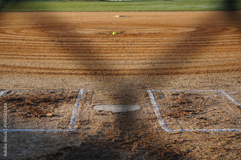 Stock-Foto „Empty softball field“ | Adobe Stock