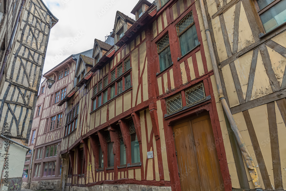 Old half timbered house in Rouen. Simone de Beauvoir a vécu ici, rue du Petit-Mouton, à Rouen ...