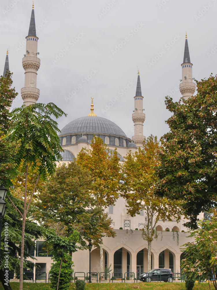 Great Mosque of Tirana, Xhamia e Madhe e Tiranës in Albanian, also ...