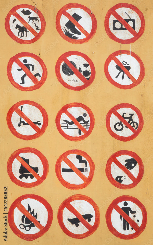 Verbotsschild - 15 Verbote Stock Photo | Adobe Stock