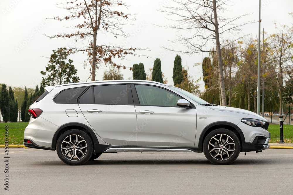 Fiat Tipo Cross Wagon is a station wagon car. It is also known as the ...