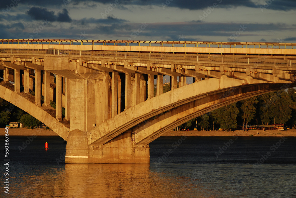 Reinforced concrete bridge support. Arch and elements of the arch ...