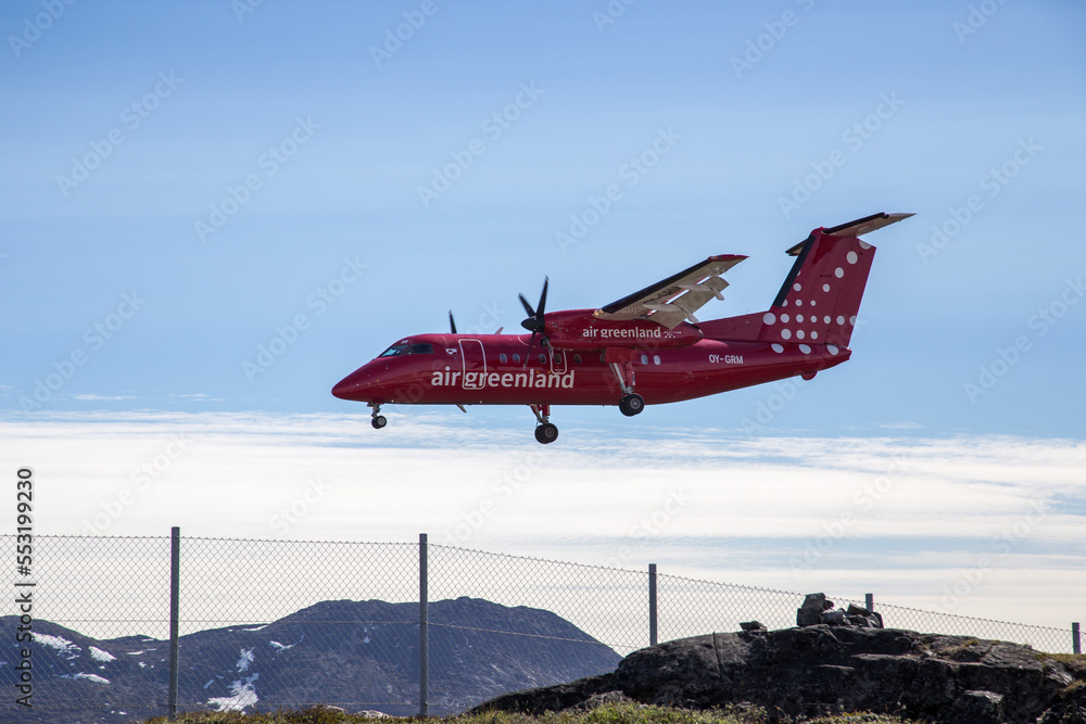 Foto de Stock Ilulissat, Greenland - June 30, 2018: A Bombardier Dash 8 ...
