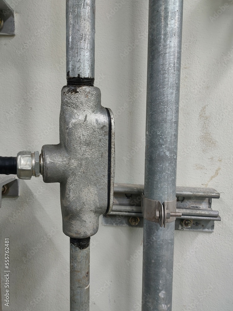 Conduit and clamp for cable electric ,Electrical Conduit with Clamp ...