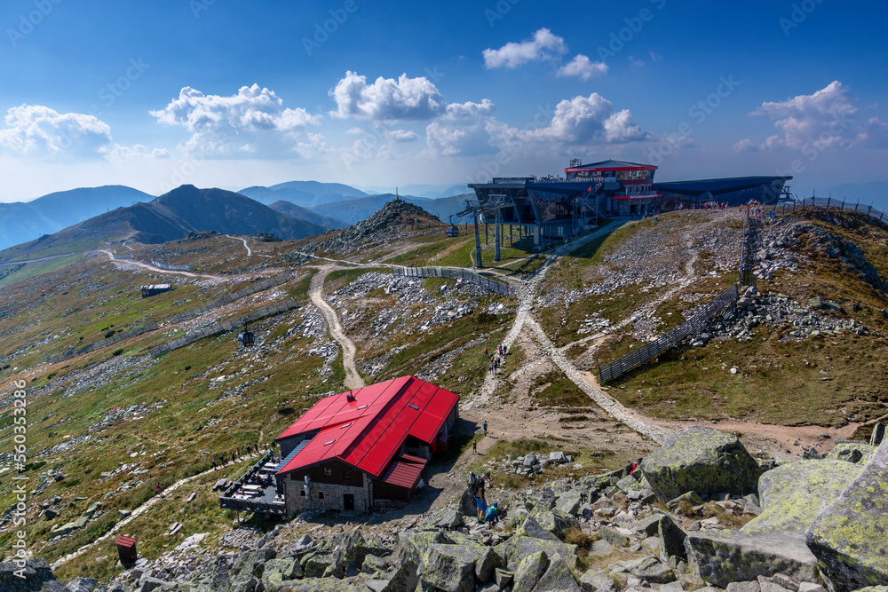 Foto de Stock Chopok i "Kamenná chata pod Chopkom" Tatry Niżne | Adobe ...