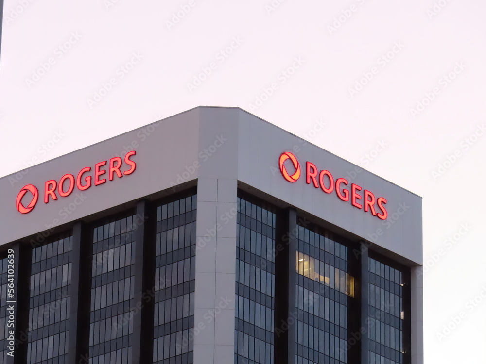 Foto de Stock Calgary, Alberta, Canada. Jan 22, 2023. A Rogers Wireless ...