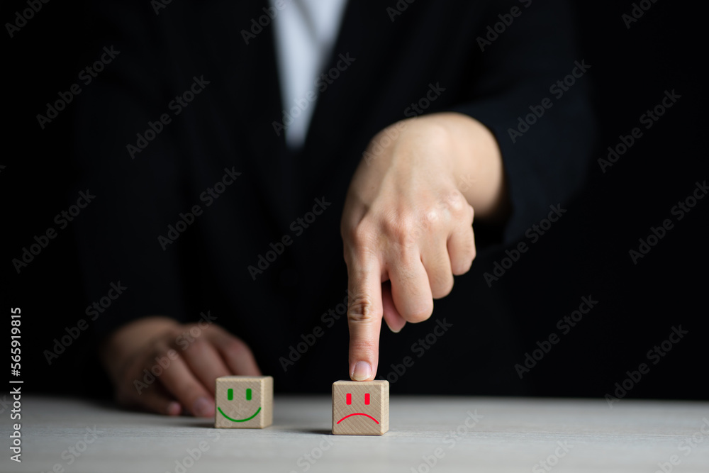 Dissatisfied customer experience concept, unhappy business customer ...