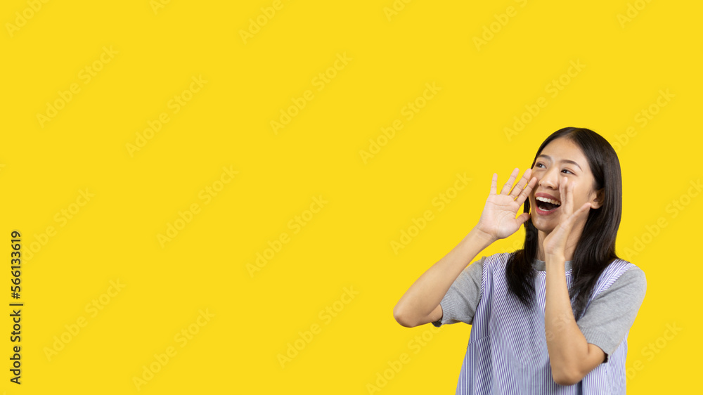 Announce the good news, Asian woman shouting for attention or calling ...