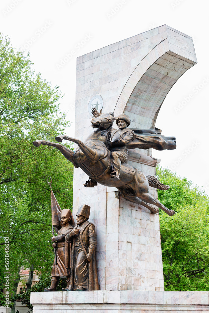 Memorial of Sultan Mehmed II the Conqueror, Fatih Park, Istanbul ...