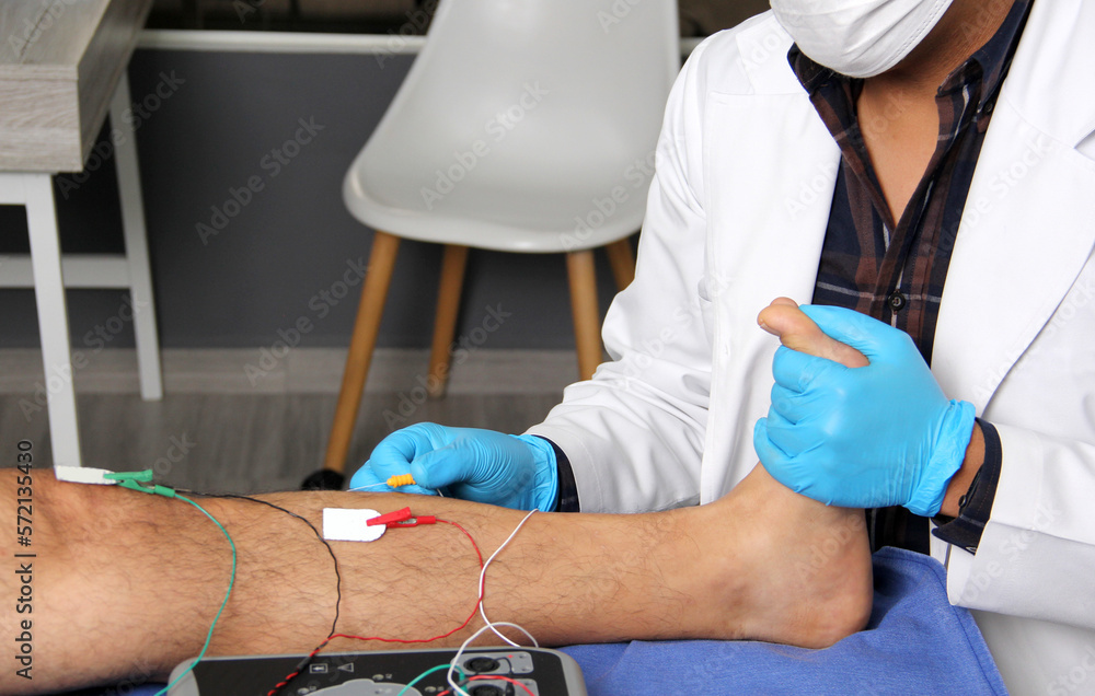 Electromyography in the lower limbs, graphic recording technique of the ...