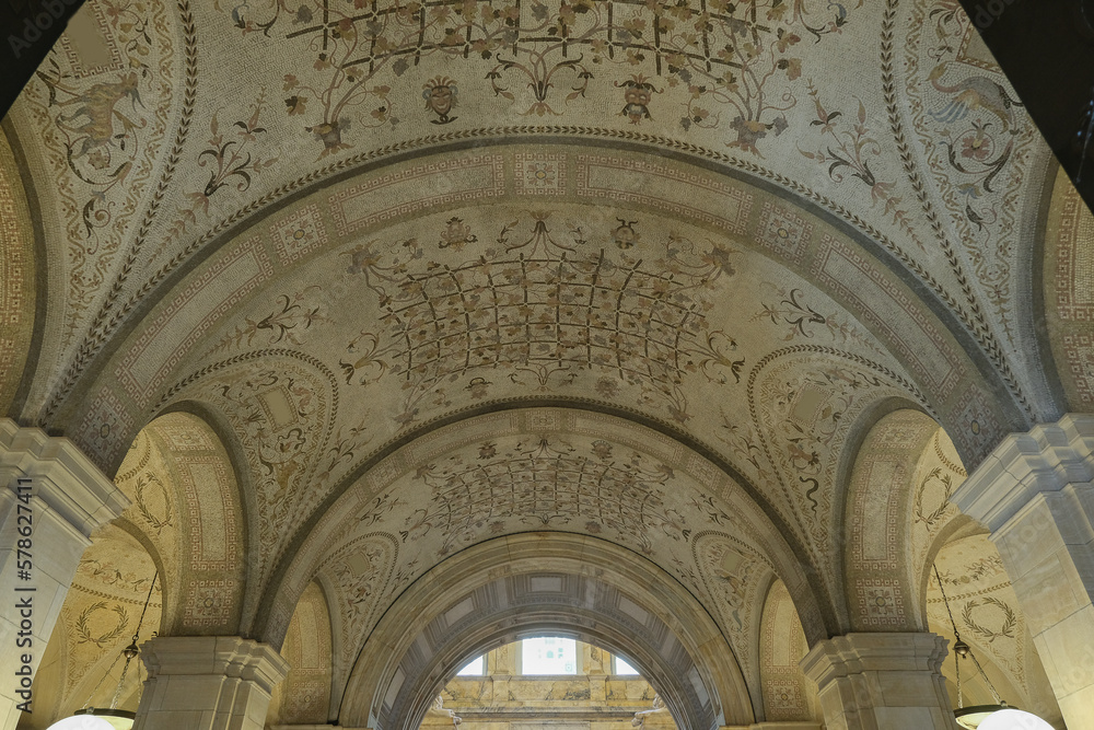 Breathtaking architecture details of panoramic dome mural columns ...