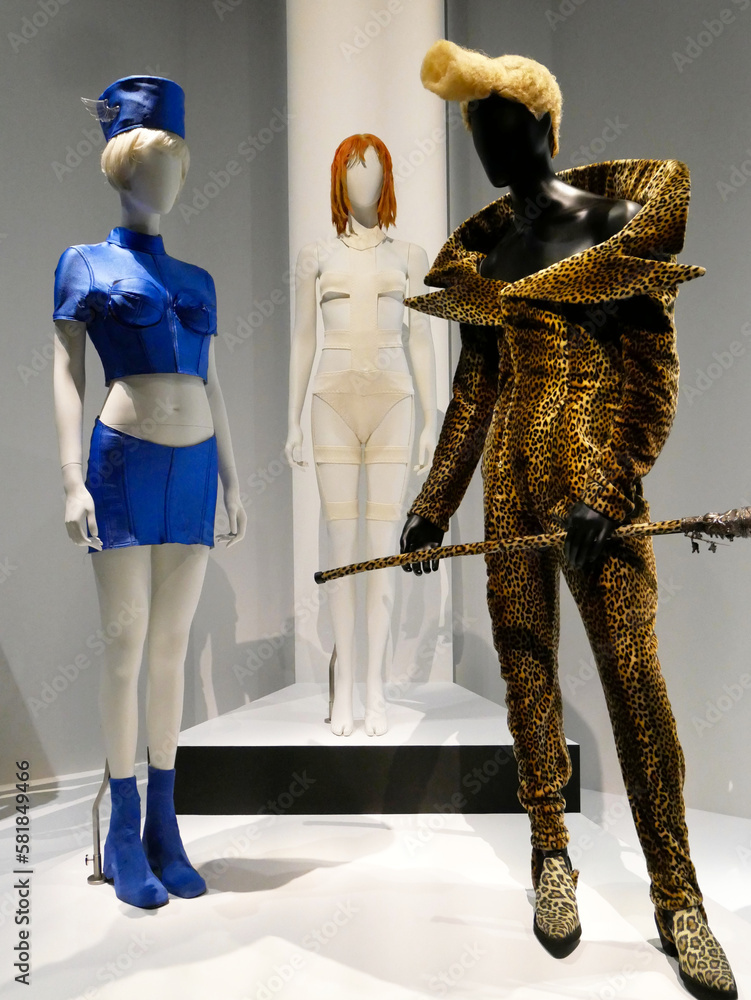 Jean Paul Gaultier : Costumes made for actors from the film "The fifth ...