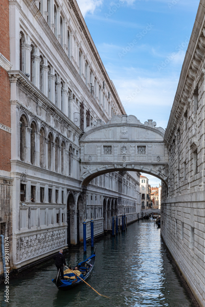 Bridge of Sighs, enclosed bridge in Venice, Italy, connecting the New ...