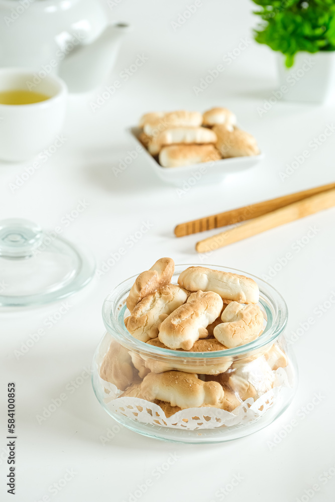 tapioca coconut cookies also known as kuih bangkit. famous delicacy for ...