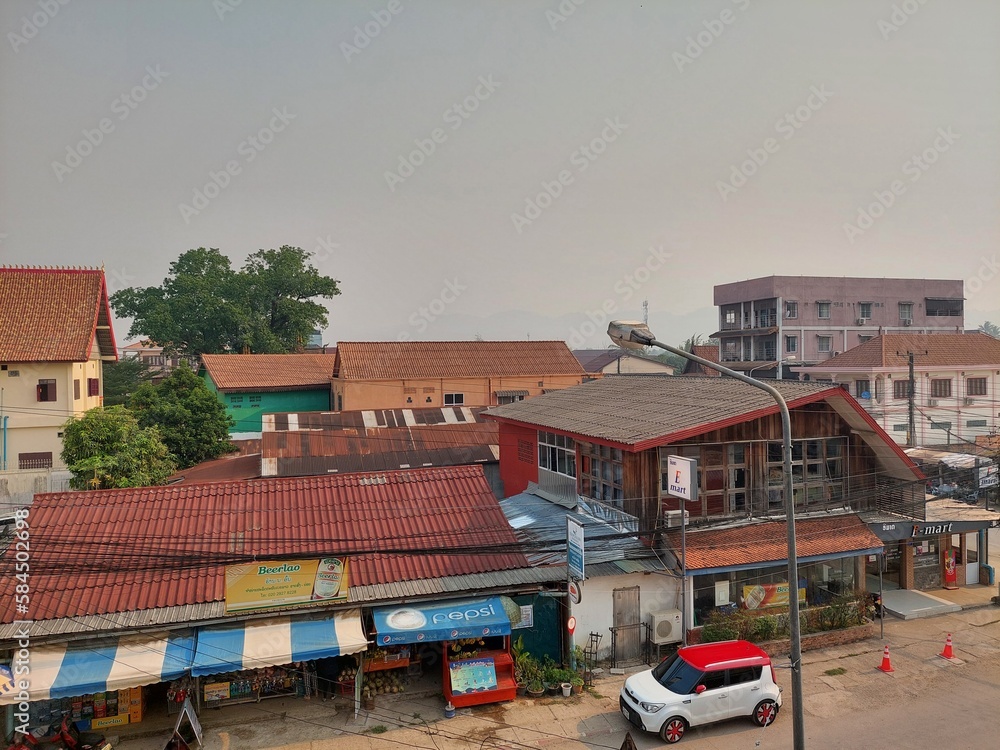 Foto Pm2.5 fine dust particles in the air at critical levels in Vang ...