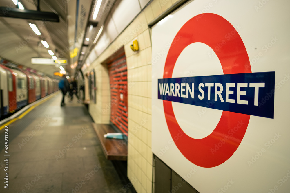 London- Warren Street Underground logo on platform, Northern and ...