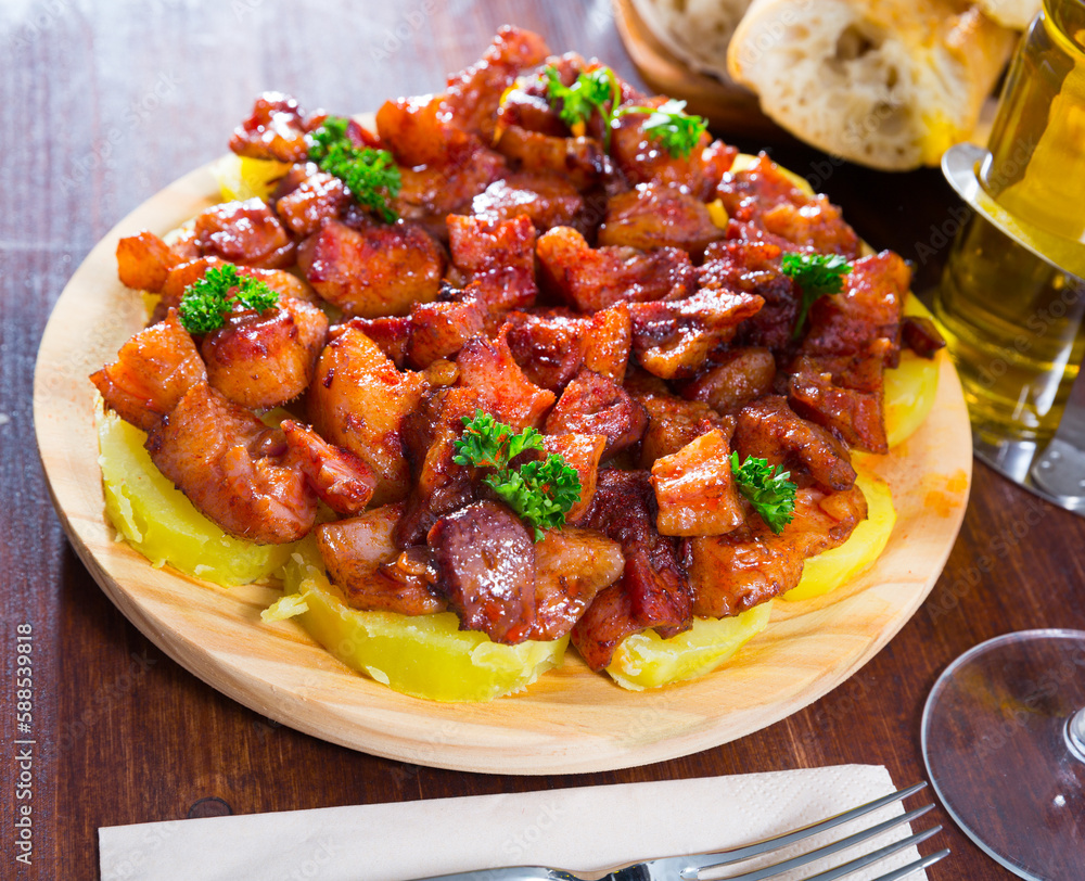 Morro a la gallega. Typical Spanish dish from Galicia of roasted cut ...
