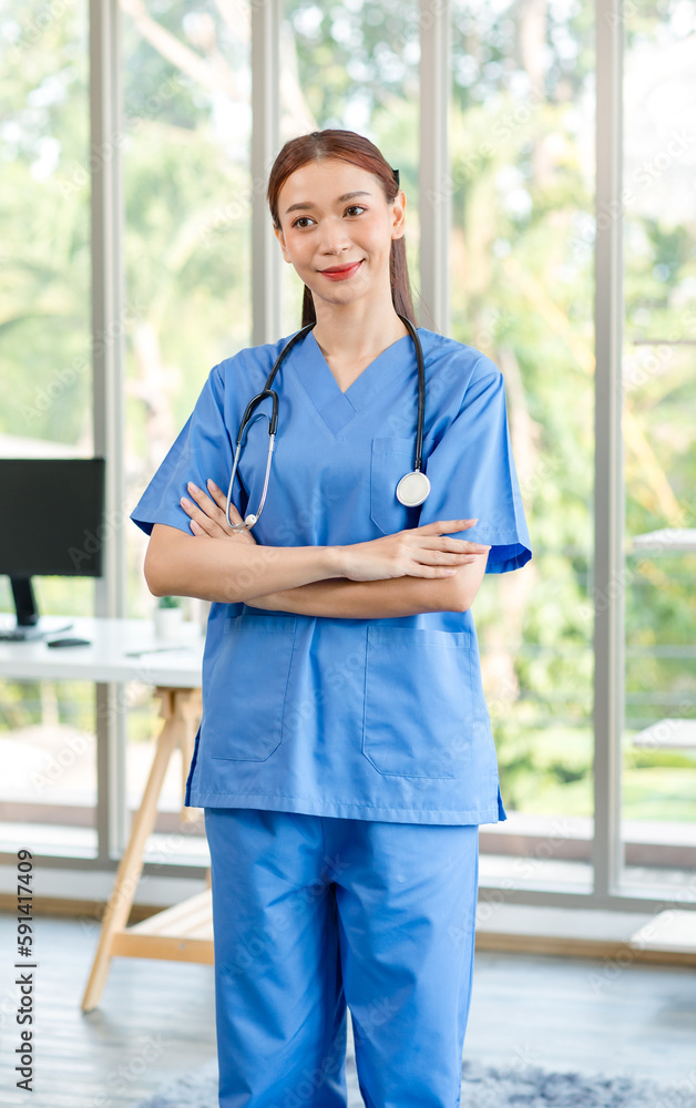 Photo Stock Millennial Asian young beautiful professional successful ...