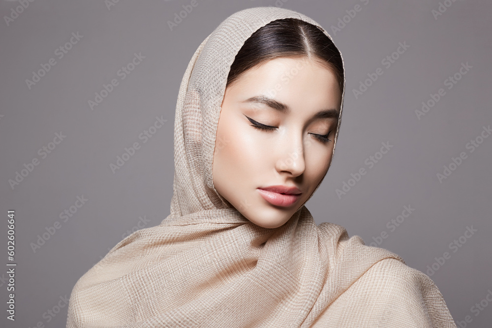 beautiful islamic young woman with Make-up. beauty girl in hijab Stock ...
