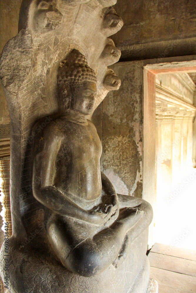 Murals and sculptures of Buddha, Vishnu, Shiva, Hindu god symbol, face ...